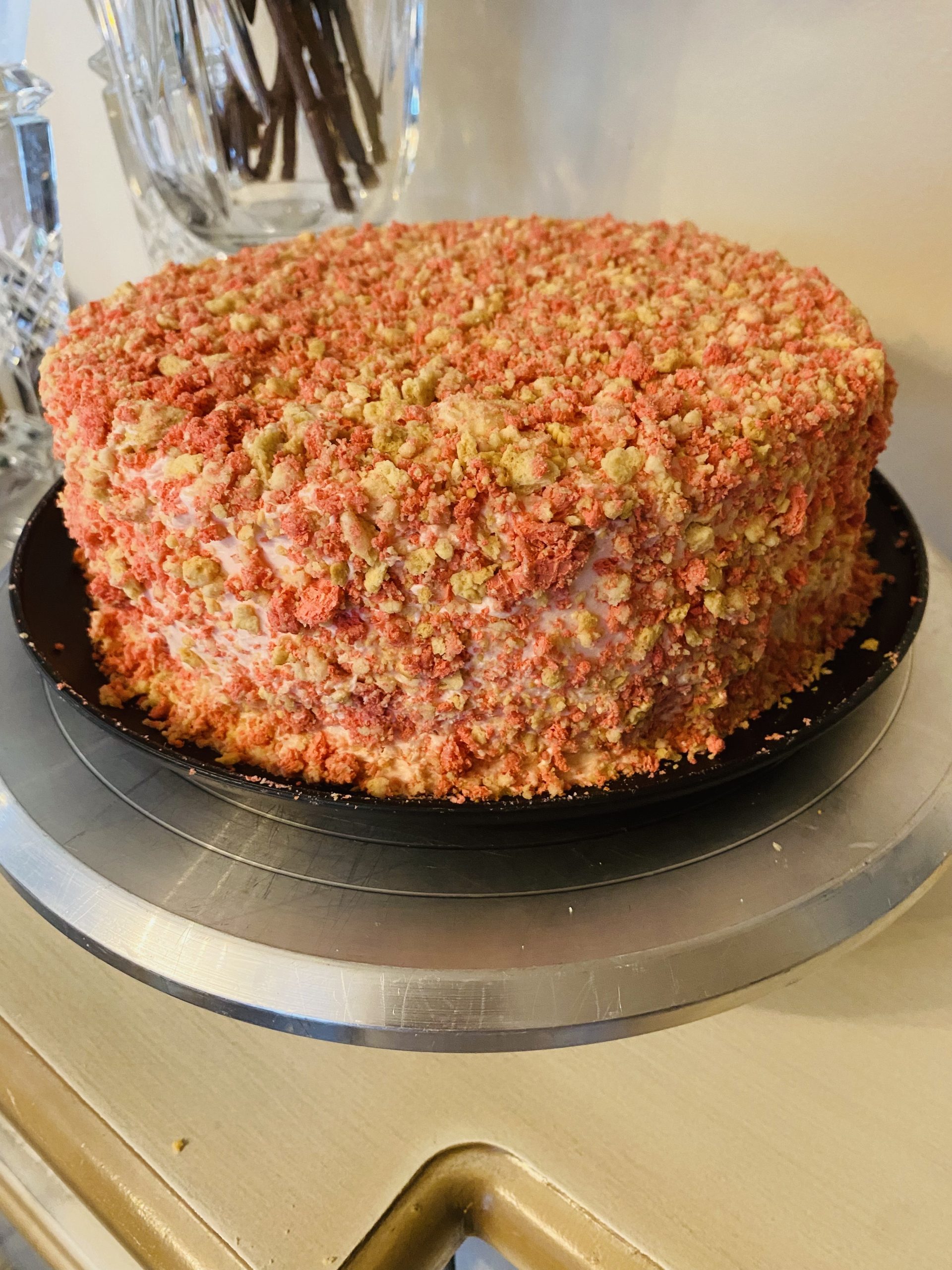 Strawberry Crunch Cake - JUNAY'S PLACE